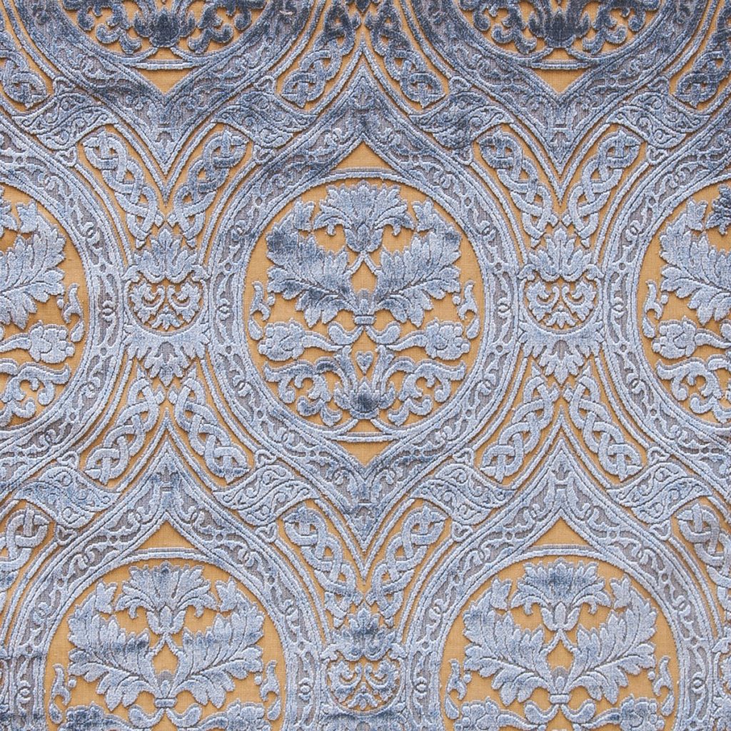 Italian textile fabrics made in Venice: some curious facts